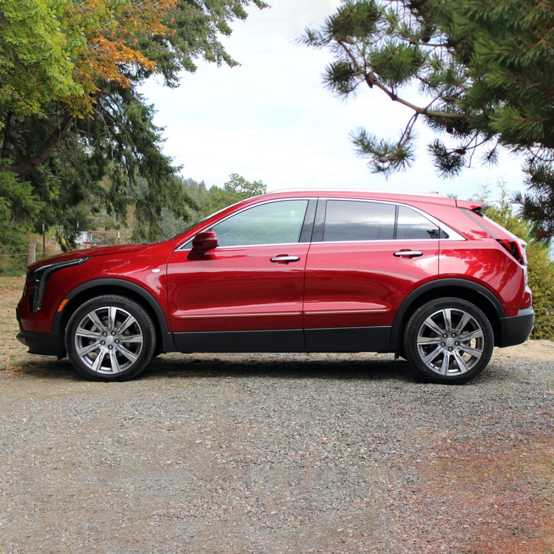 Cadillac XT4 ChromeLine Painted Body Side Molding 2019