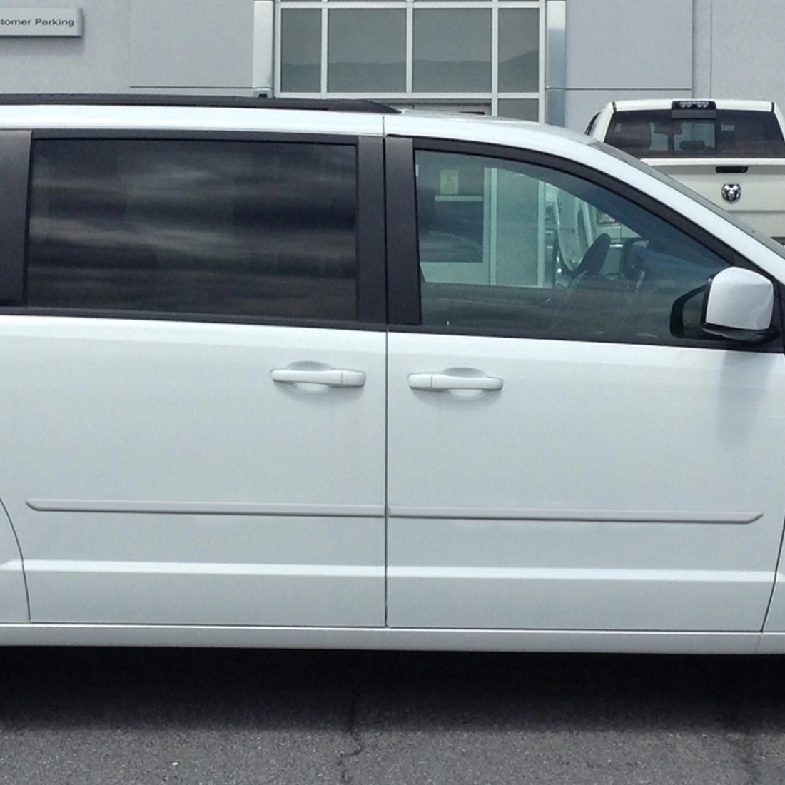 Painted Body Side Molding : Dodge Grand Caravan Painted ...