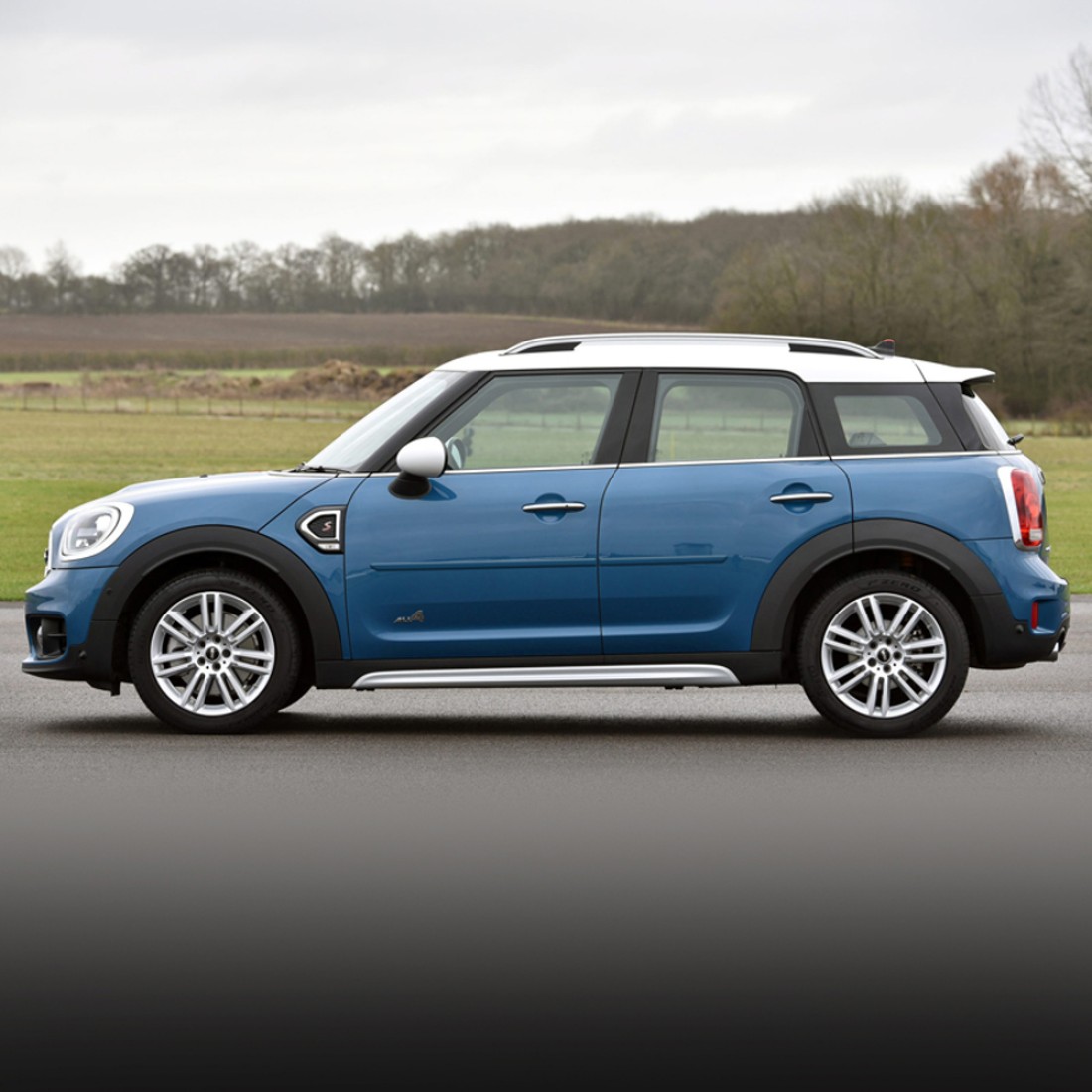 Body Side Moldings : Mini Cooper Countryman Painted Body ...