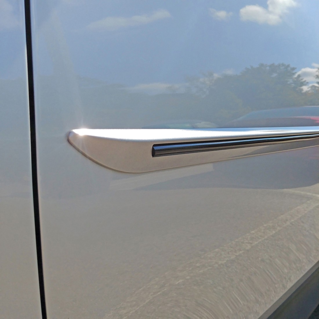 Chevrolet Traverse Painted Moldings with a Color Insert ...