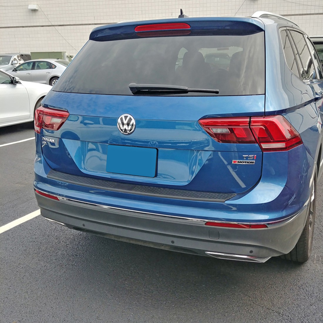 Bumper Protectors : Volkswagen Tiguan Rear Bumper Protector ...