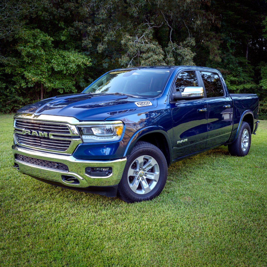 Ram Air Hoods : Ram 1500 Painted Functional Ram Air Hood ...